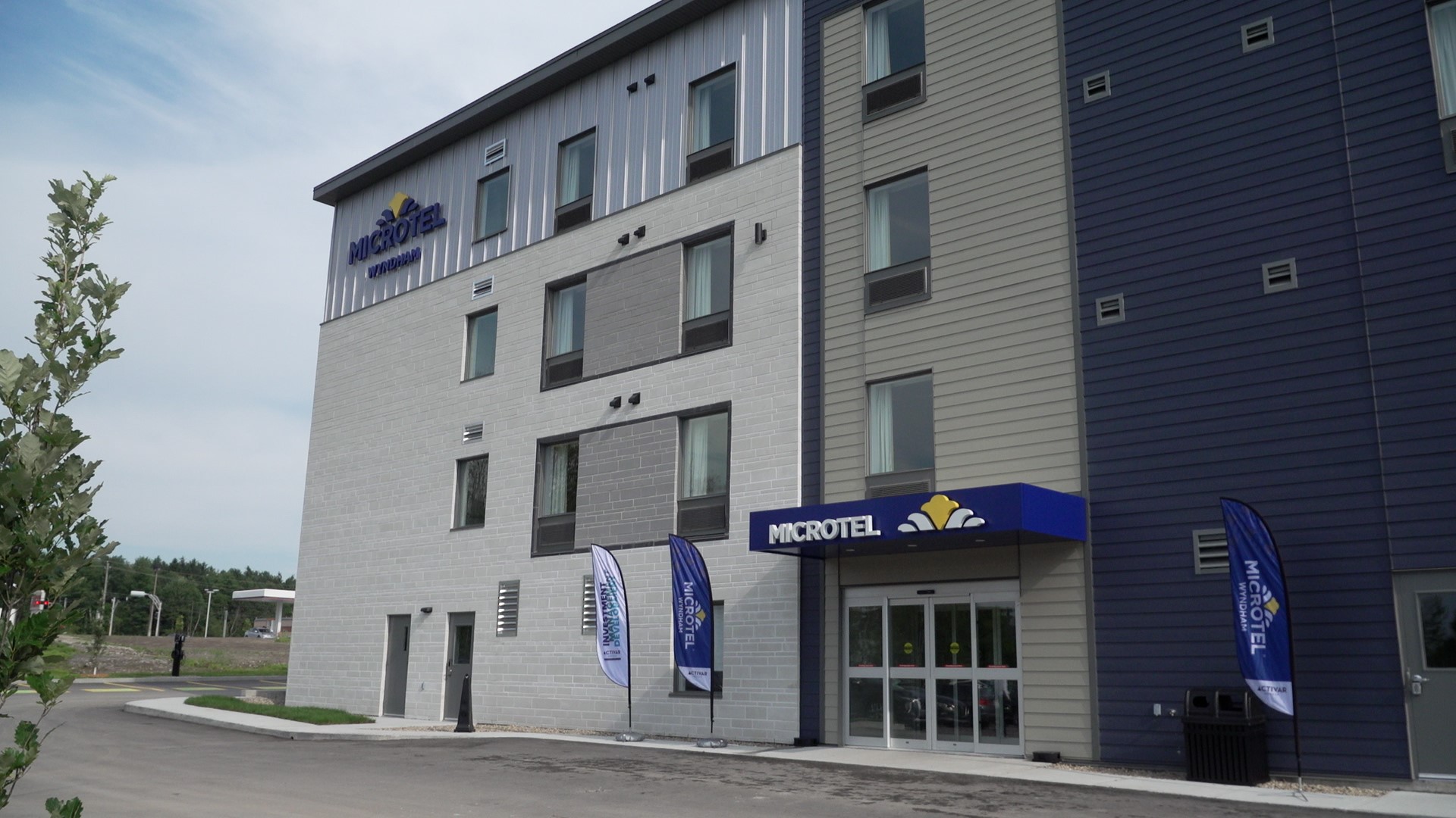 Ouverture officielle du nouveau Microtel à Lachute