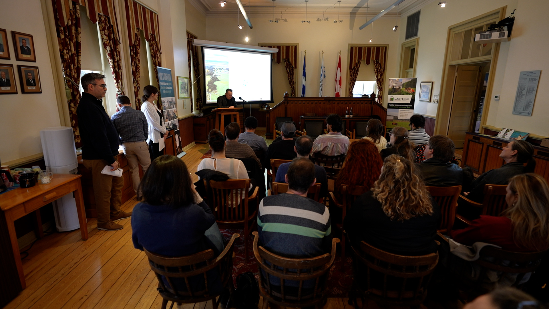 Reportage : Lancement du PDZA révisé pour la MRC d'Argenteuil - TVC d ...